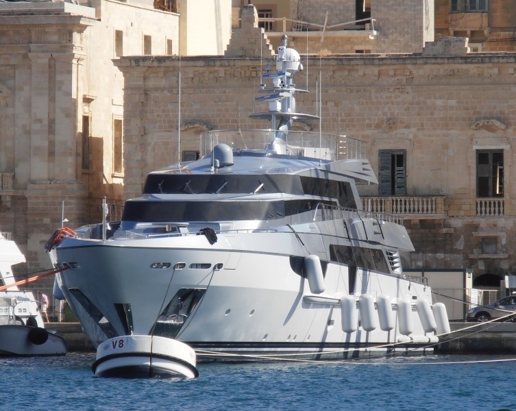 Yacht ANTALIS, Baglietto | CHARTERWORLD Luxury Superyacht Charters